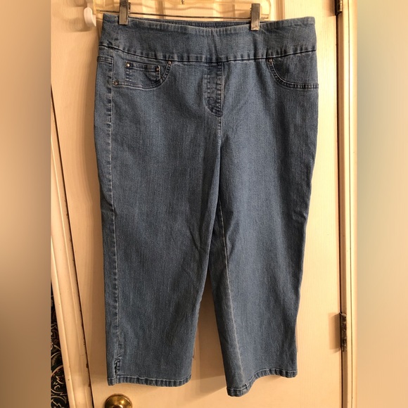 Ruby Rd. | Jeans | Ruby Roads Size 2 Light Blue Distressed Cropped ...